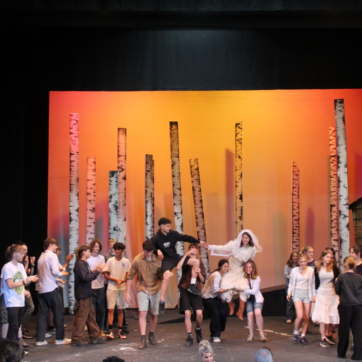 Michael Hall - Fiddler on the Roof JR - Behind the scenes